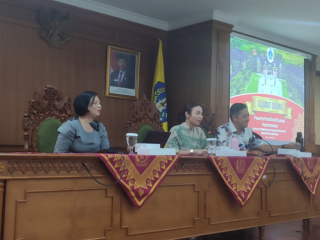 Badung Raih Peringkat II Predikat Kepatuhan Standar Pelayanan Publik ... Badung Raih Peringkat II Predikat Kepatuhan Standar Pelayanan Publik ...