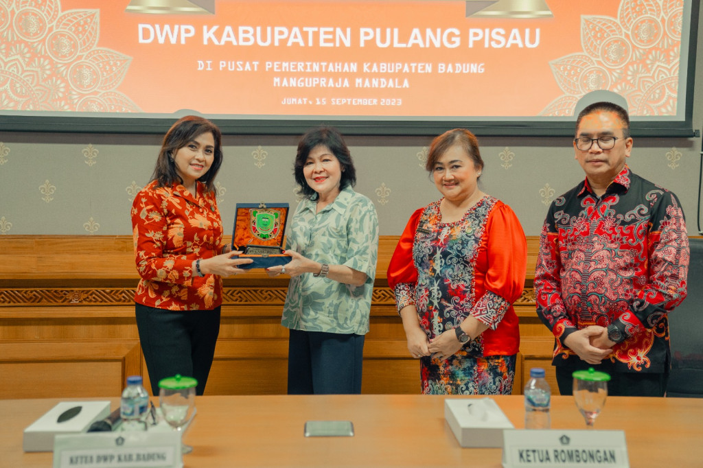 DWP Kabupaten Pulang Pisau Provinsi Kalteng Kunjungi DWP Badung | Setda ...